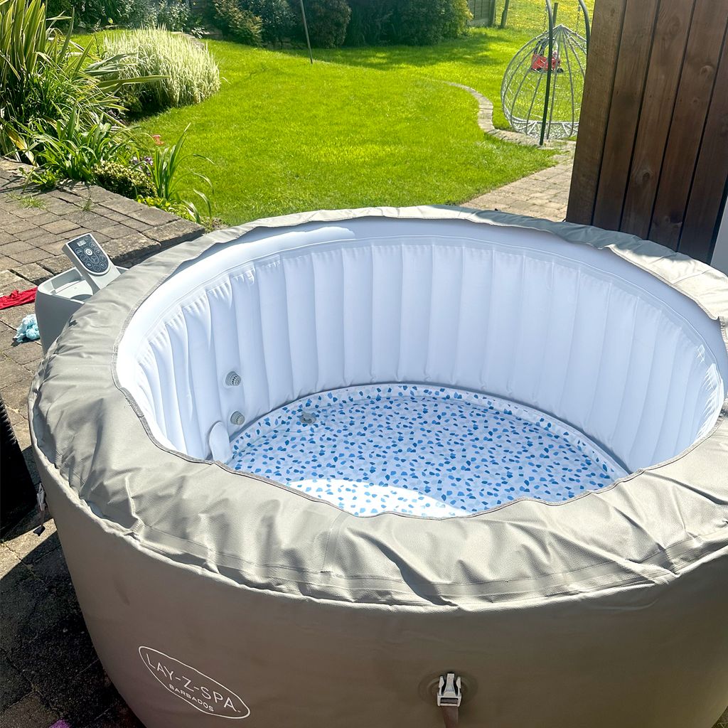 Best hot tubs: best inflatable hot tubs for the garden | Ideal Home