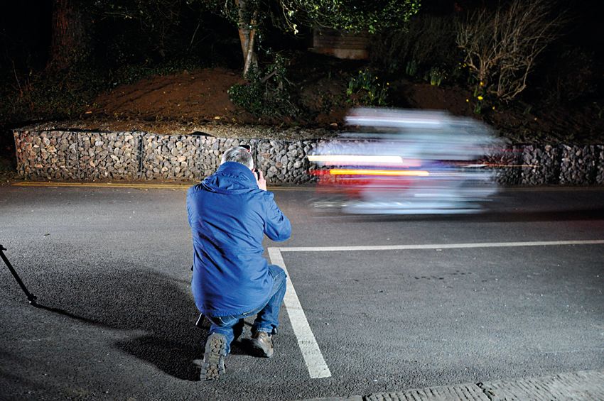 Rear curtain sync: create light streak photography with second curtain ...