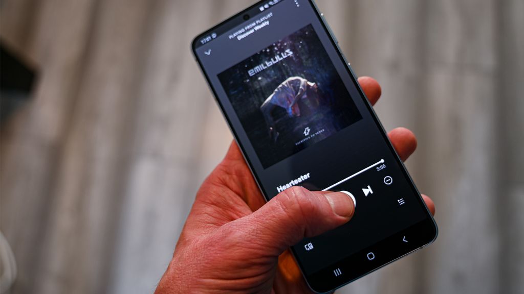 Samsung Galaxy S21 Plus review | Top Ten Reviews