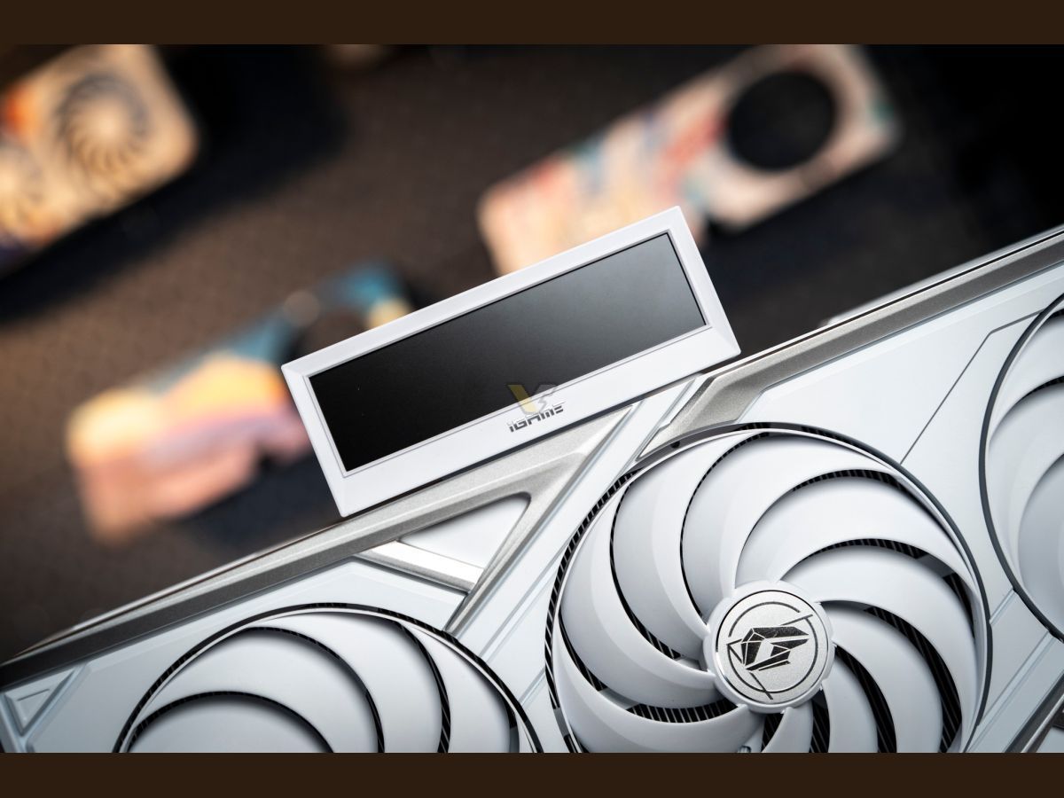 Colorful announces a white, quad-fan variant of the iGame Vulcan RTX 5080 | Tom's Hardware
