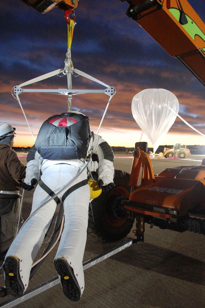 Record-Breaking Supersonic 'Near-Space Dive' in Photos | Space