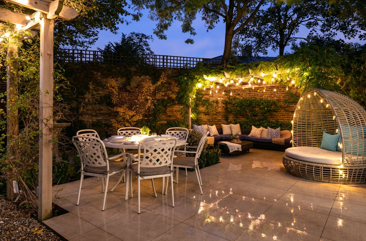 Courtyard garden ideas: Designing an enclosed outdoor space | Homebuilding