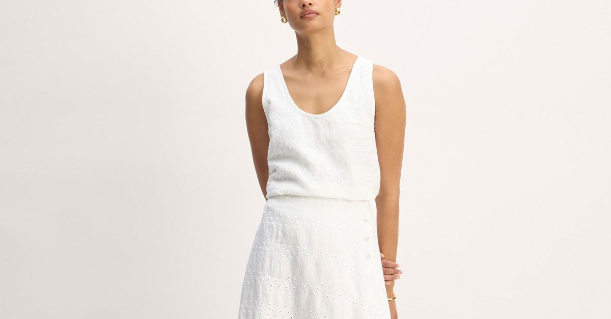 Everlane's Best-Selling Linen Pieces Are All 25% Off Now | Who What Wear