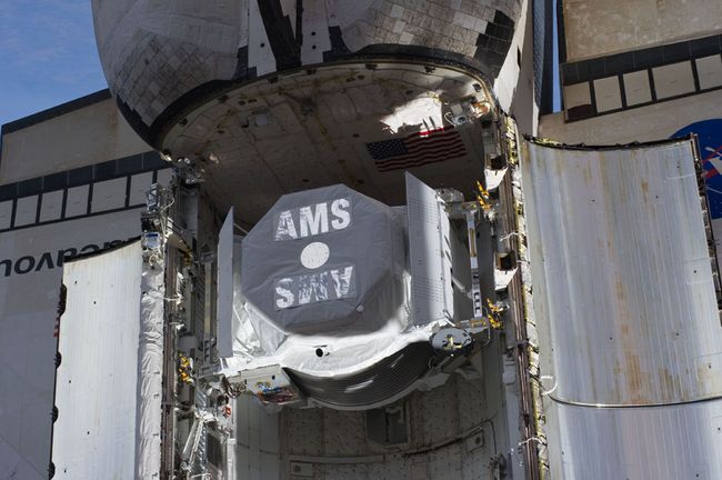 Photos: AMS Hunts Exotic Particles In Space | Space