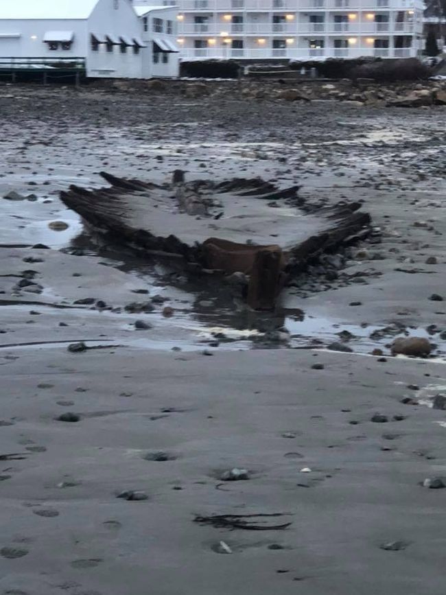 Nor'easter Exposes Revolutionary-War-Era Shipwreck on Maine Beach ...