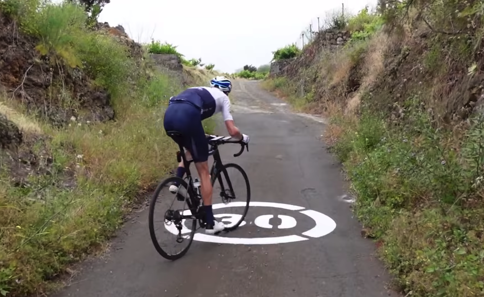 Chris Froome trains up 'steepest climb in the world' as he feels ...