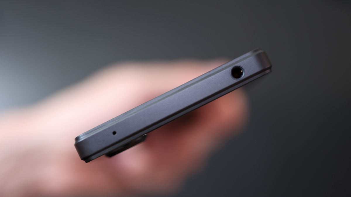 Sony announces Xperia 5 V with stacked camera sensor… we try it out ...