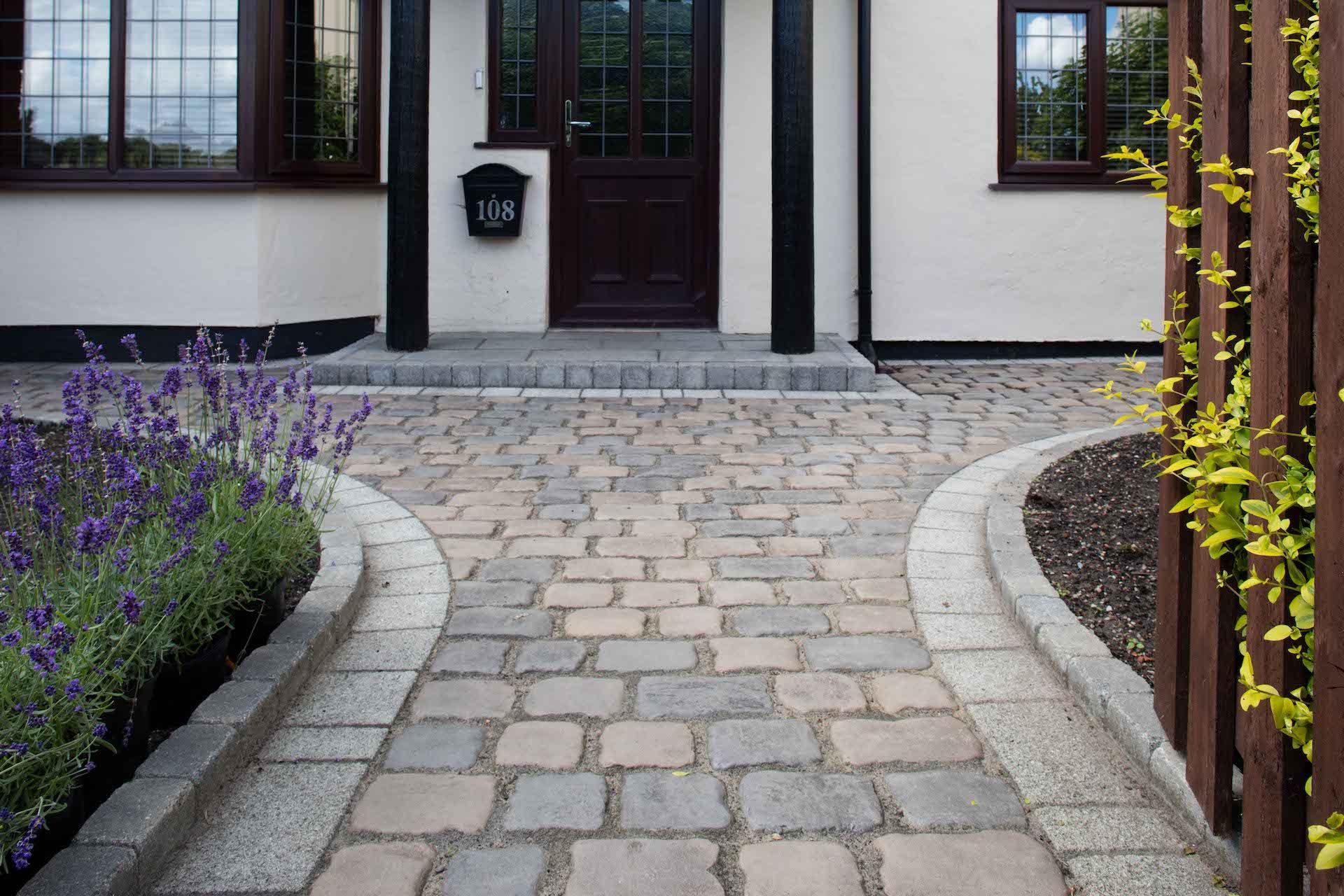 Driveway design: how to plan and choose the perfect drive | Homes and ...