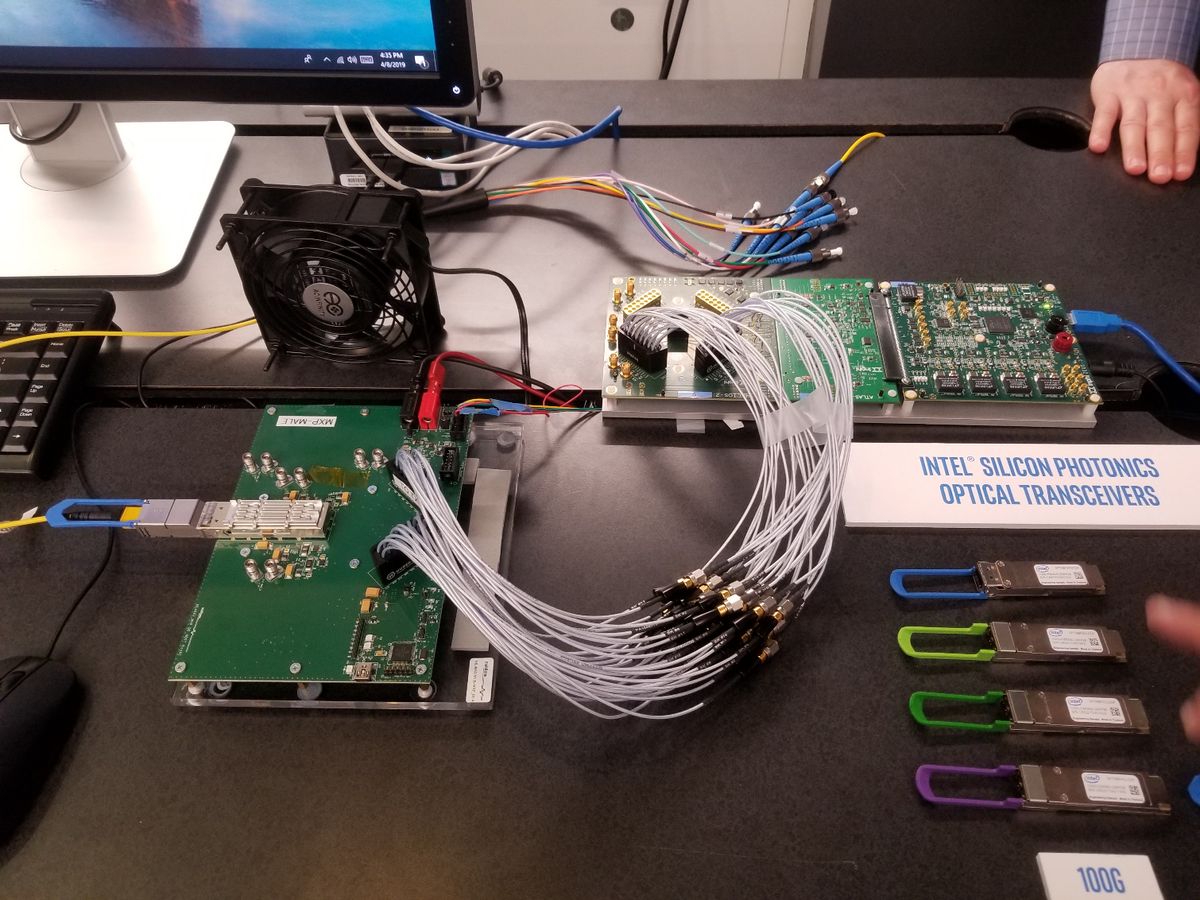 Intel Demos Its First 400GbE Silicon Photonics Transceiver, Outlines ...