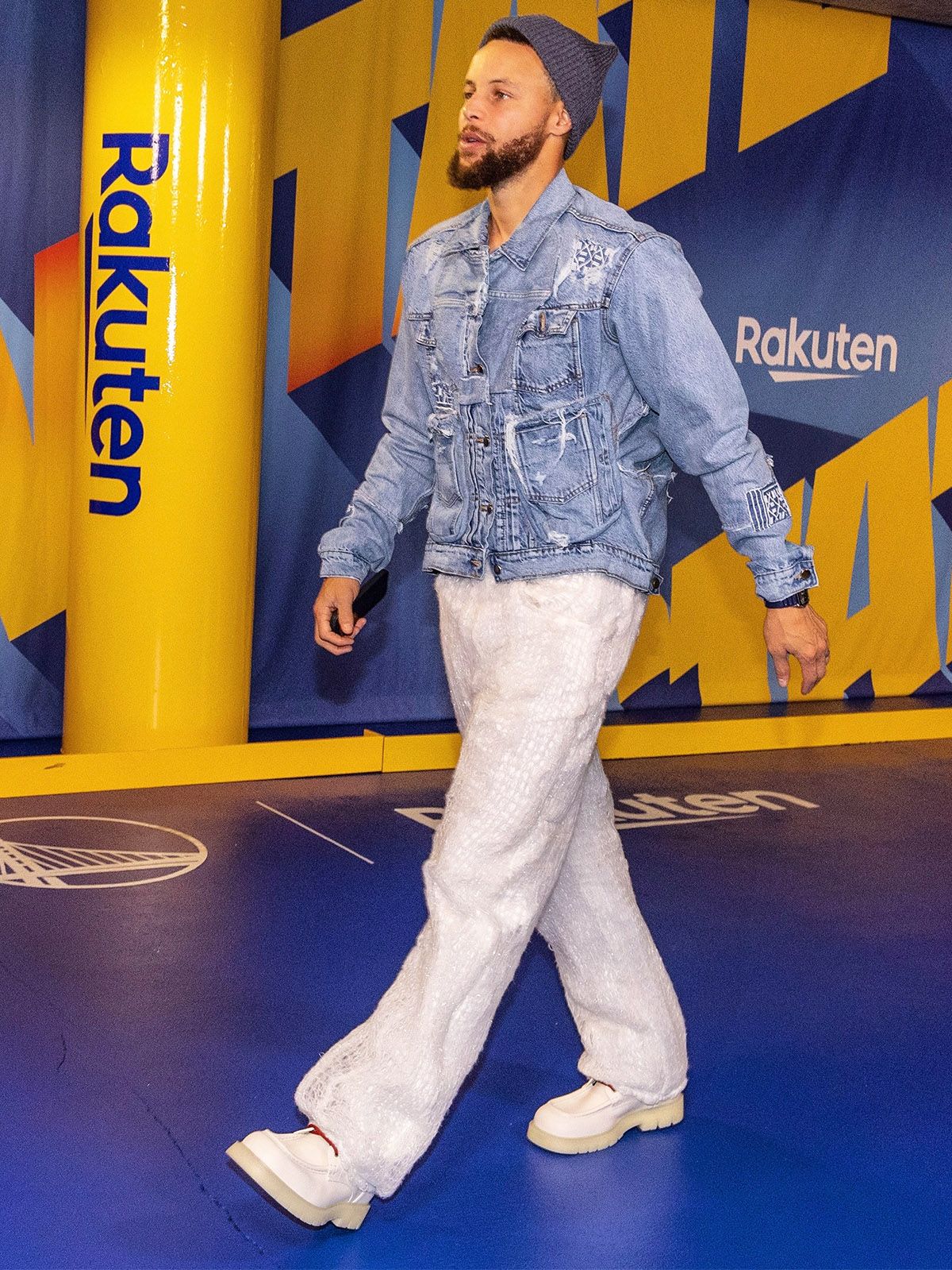 Steph Curry Has Big Fashion Plans for His 2024–25 Tunnel 'Fits | Who ...