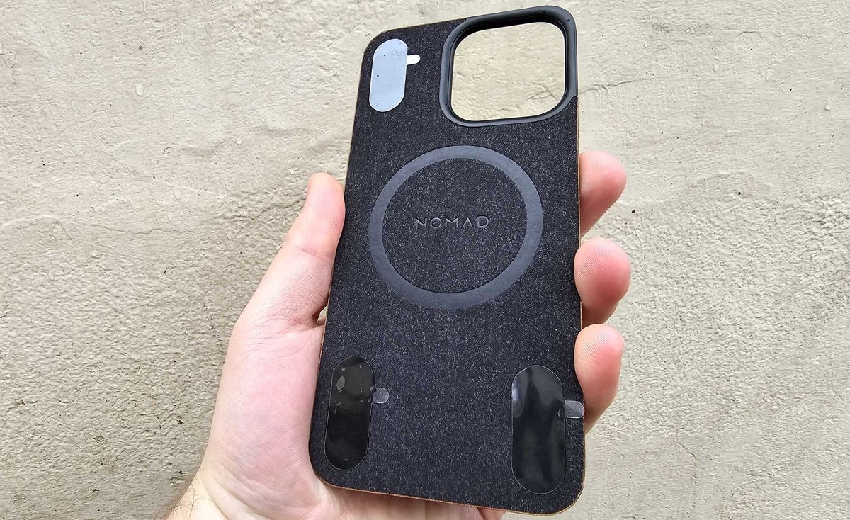 The Nomad Magnetic Leather Back is my new favorite iPhone accessory ...