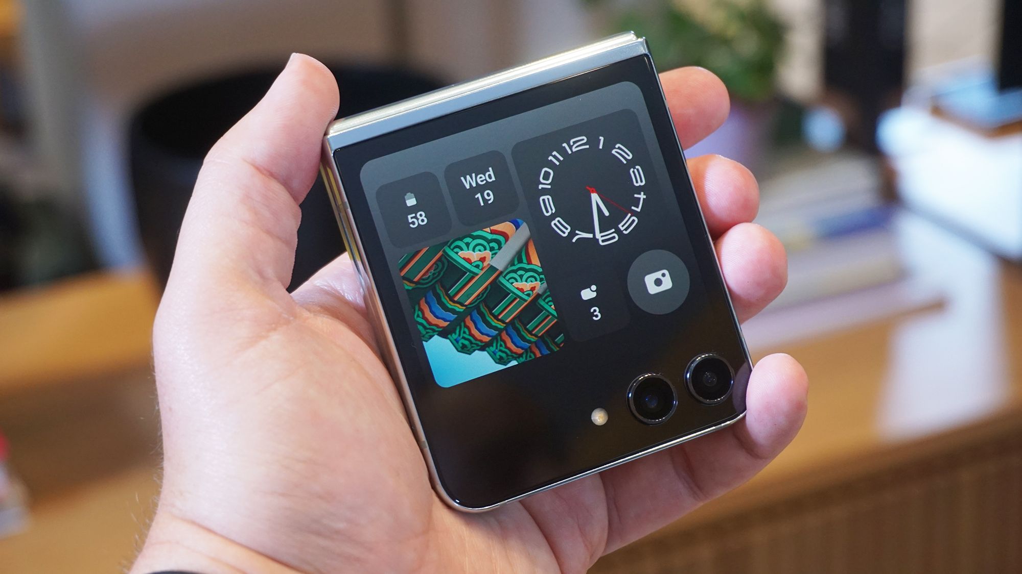 How to run any app on the Samsung Galaxy Z Flip 5's cover display ...