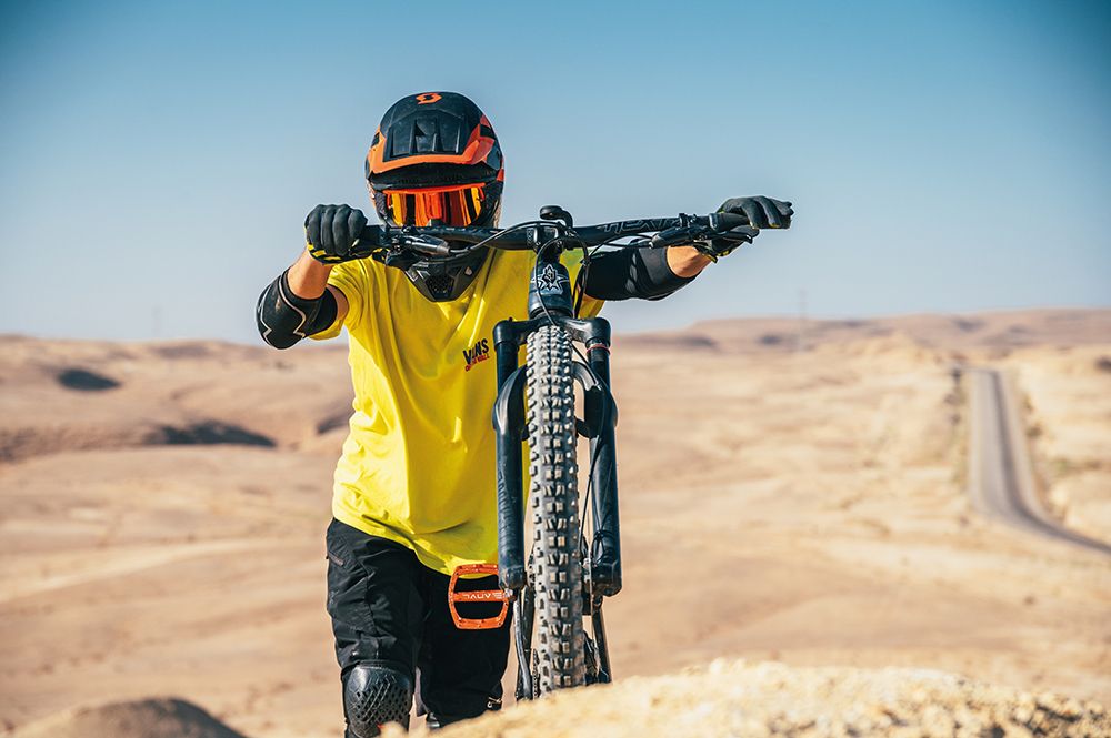 Daniel Bear heads to Israel’s dusty interior to shoot a desert freeride ...