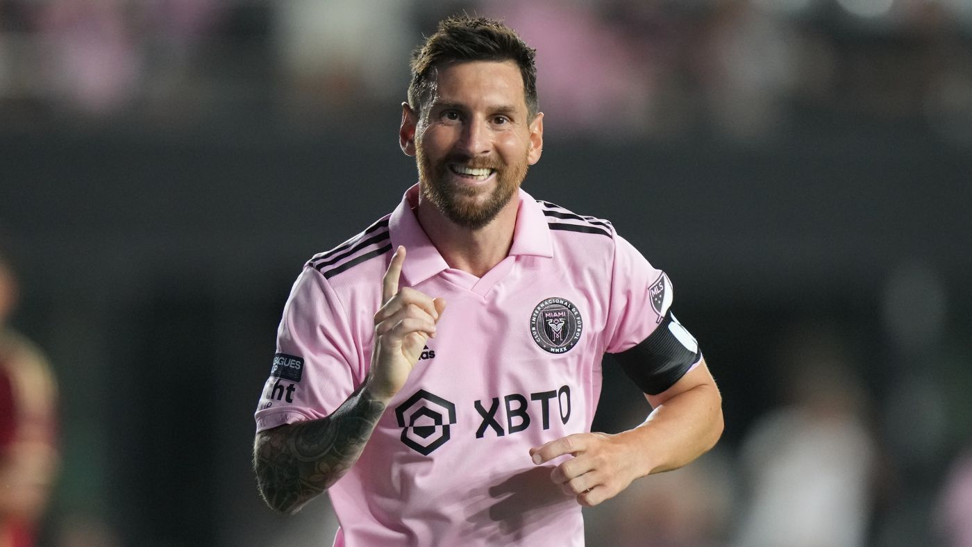 Lionel Messi vs. Cristiano Ronaldo: all-time goals, career stats ...