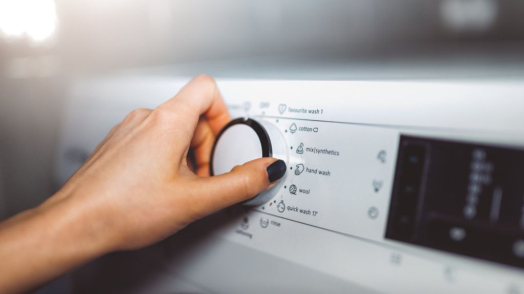 How to use a dryer — a step-by-step guide | Top Ten Reviews