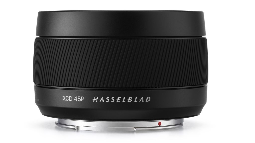 Hasselblad launches the world's smallest medium format lens | Digital ...