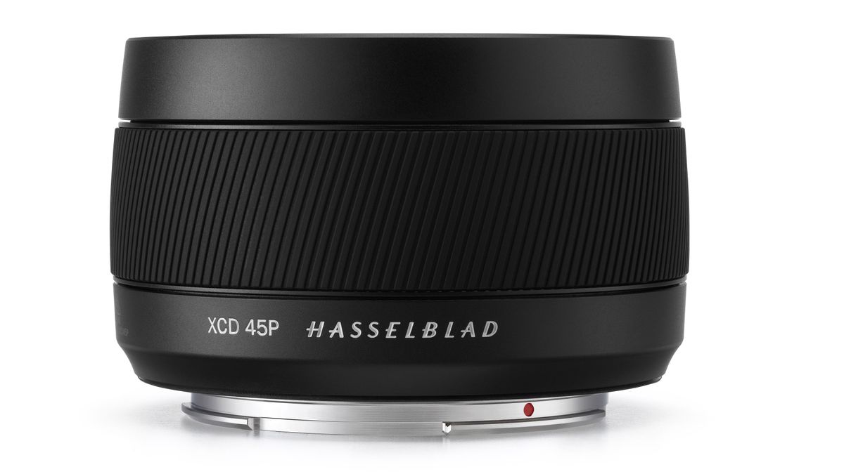 Hasselblad launches the world's smallest medium format lens | Digital ...