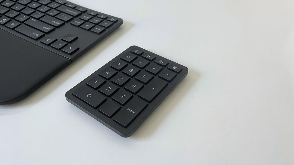 HP 960 Ergonomic Wireless Keyboard review: A curvy design with a ...