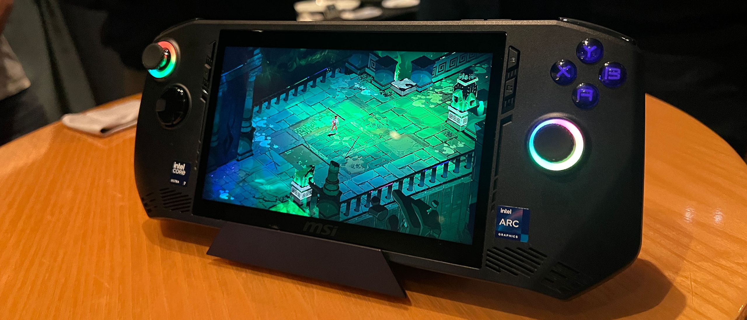 Hands on: MSI Claw preview: a bold step for MSI and Intel in an ...