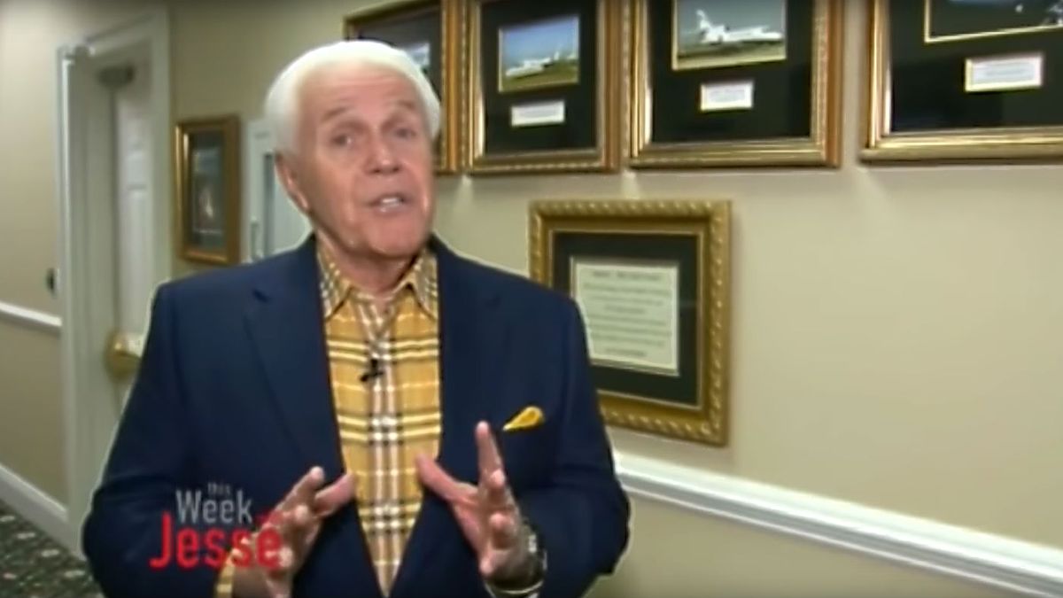 US preacher asks followers to fund $54m private jet | The Week