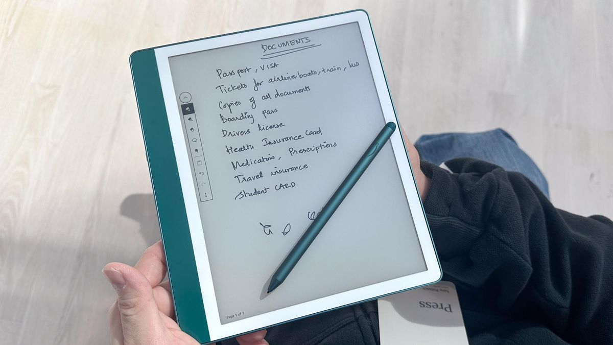 Kindle Scribe (2024) hands-on: AI and a new pen make this tablet much ...
