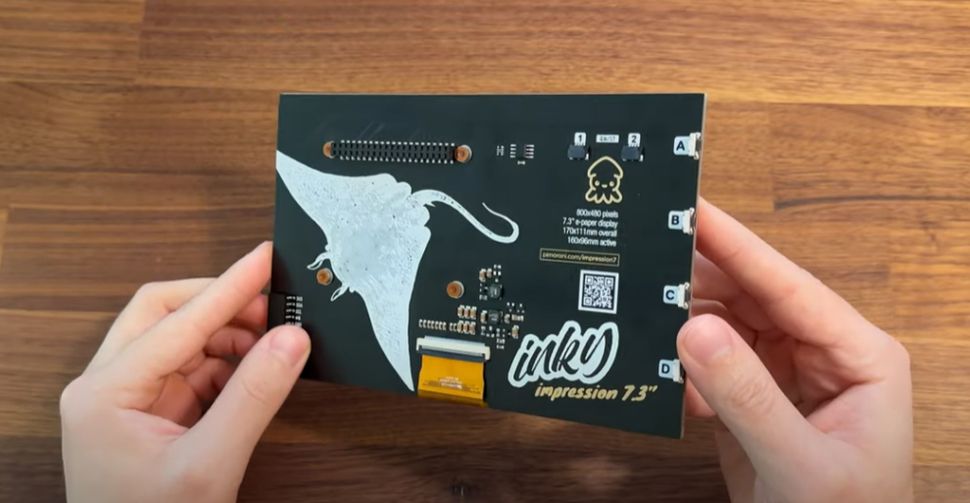 You can customize this Raspberry Pi eInk display with tons of cool ...