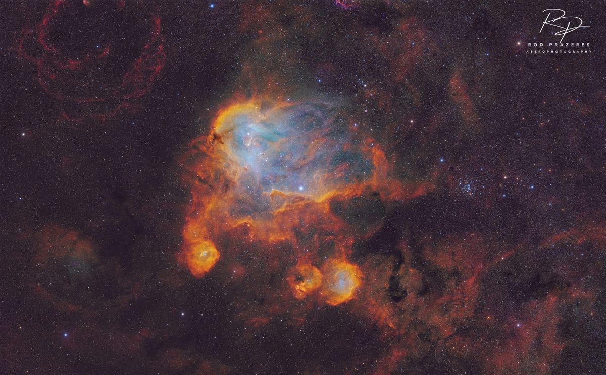 Astrophotographer captures the Running Chicken Nebula in impeccable ...