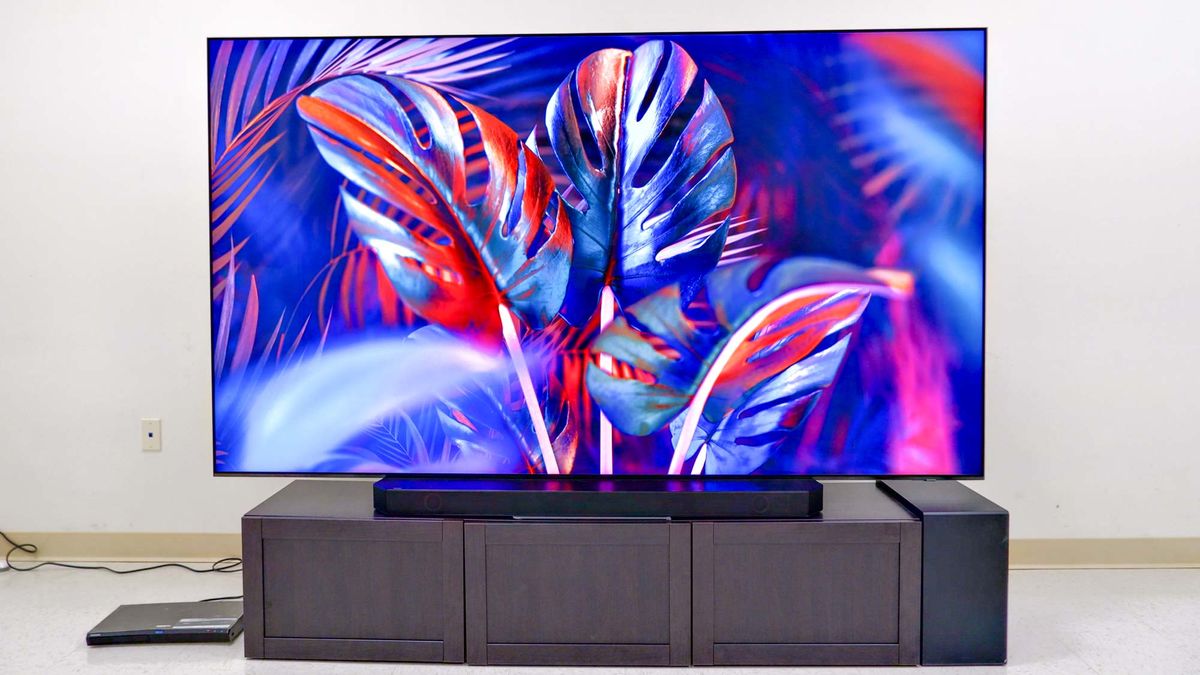 Samsung QN100B 98-inch Neo QLED TV hands on | Tom's Guide