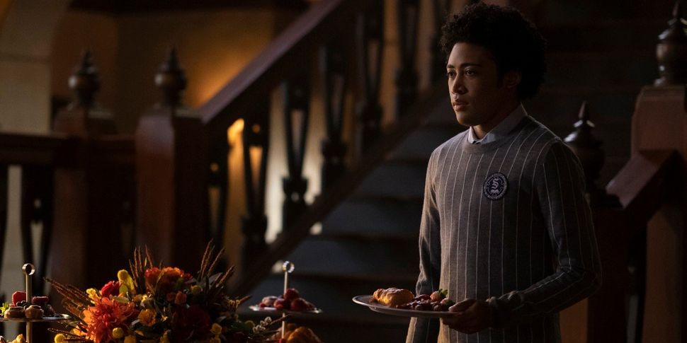 Legacies Just Set Up Another Student To Say Goodbye, But Will It Happen ...