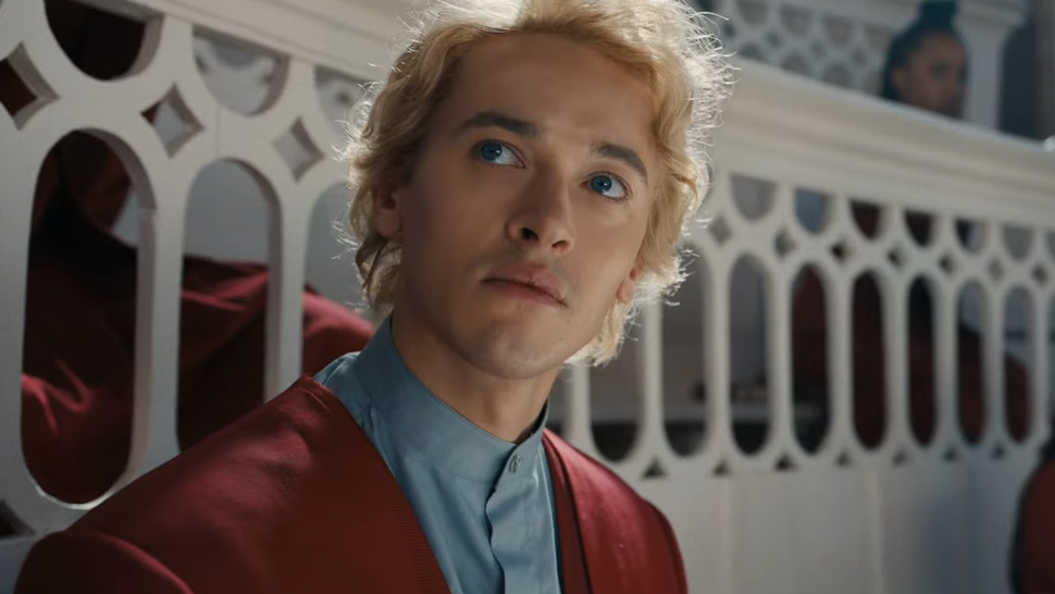 Tom Blyth Was Willing To Wear Prosthetics To Be Snow Again, But He Also ...