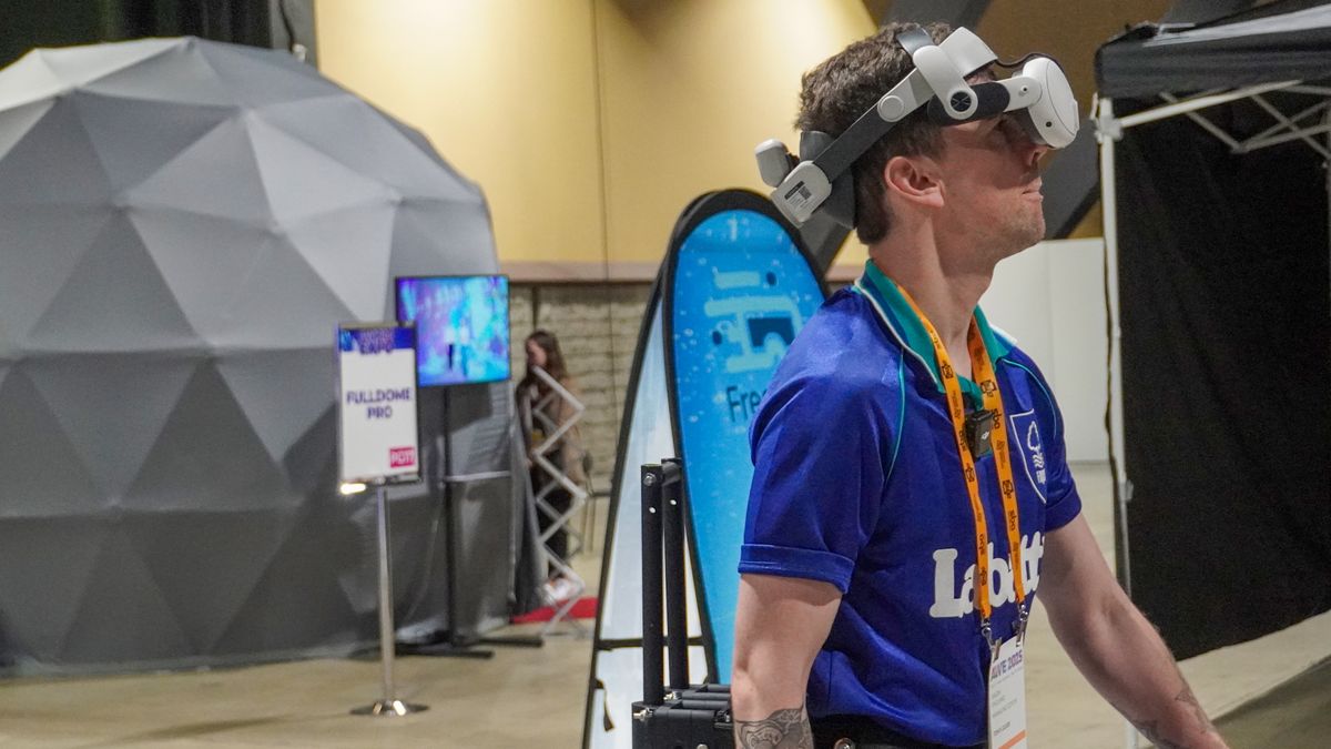 These VR shoes let me walk in place and control game movement — and ...