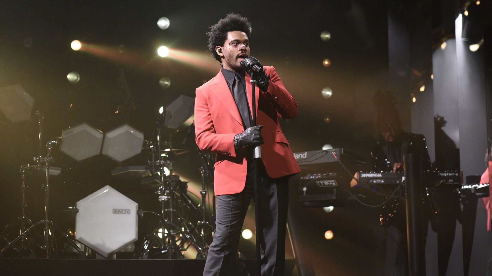 The Weeknd's Bandages at the Super Bowl LV Performance, Explained ...