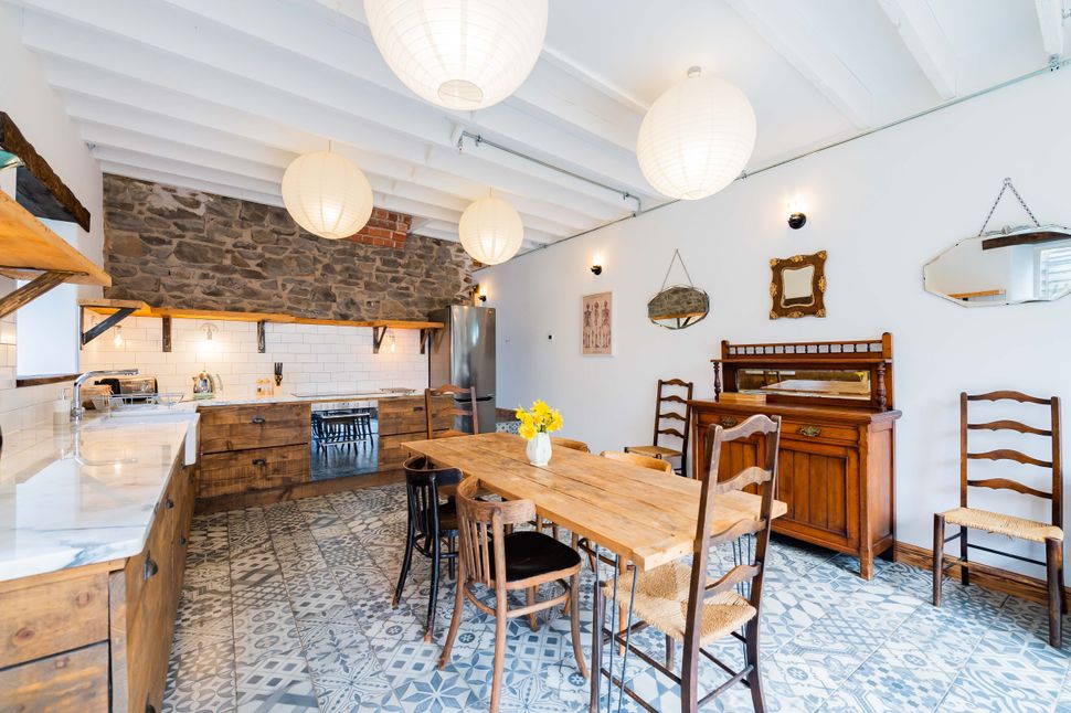 9 Barn Conversion Lighting Ideas for a Bright and Cosy Home | Homebuilding