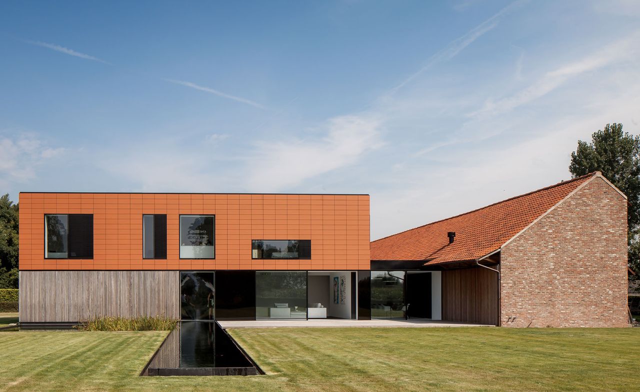 Pascal François brings a contemporary spin to a barn conversion ...