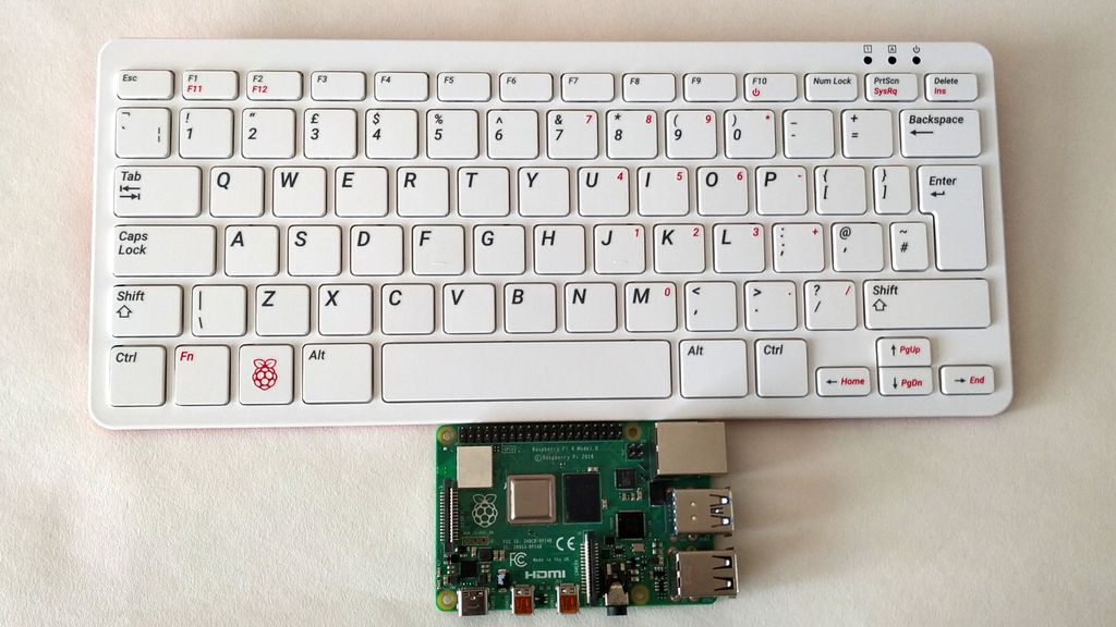 Raspberry Pi 400 Review: Faster CPU, New Layout, Better Thermals | Tom ...