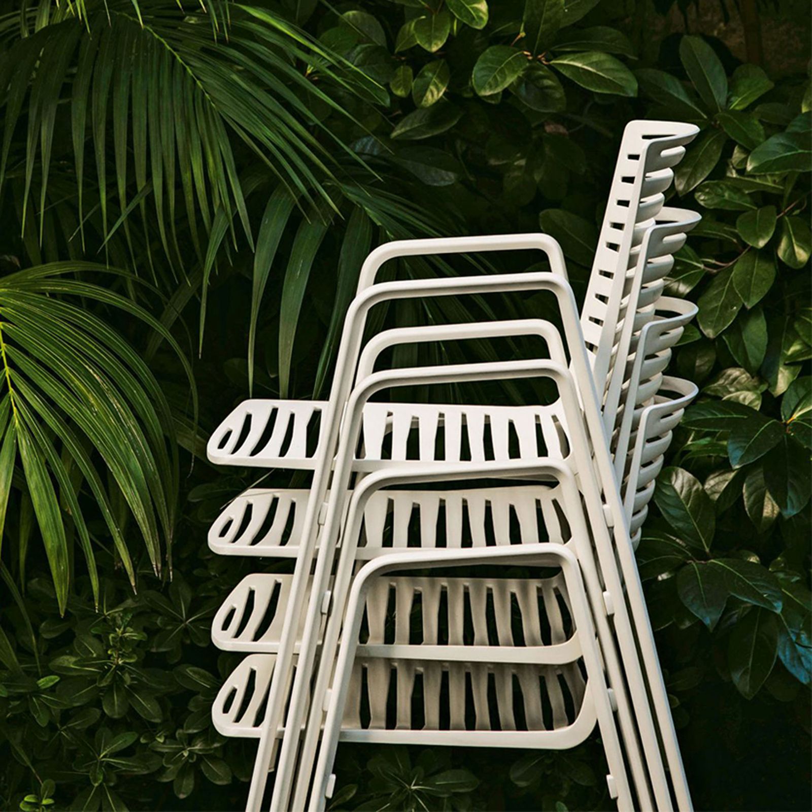 15 garden table ideas – stylish seating for your outside space | Ideal Home