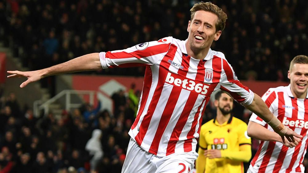 Hughes confident over new Stoke deal for Crouch | FourFourTwo