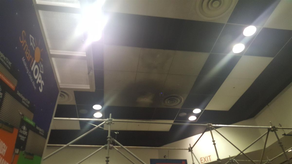 Booth Fire Shuts Down Flash Memory Summit Show Floor | Tom's Hardware
