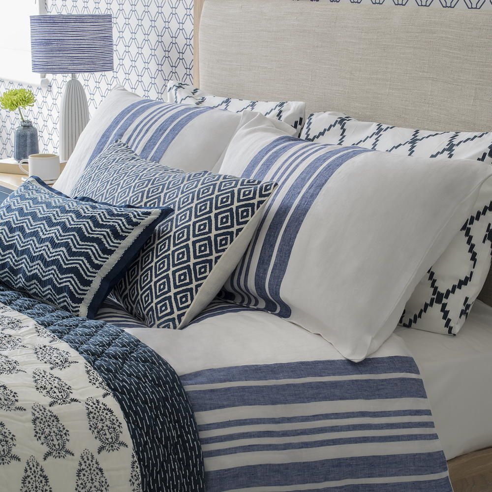 Change bedding in a minute with this easy way to change a duvet cover ...