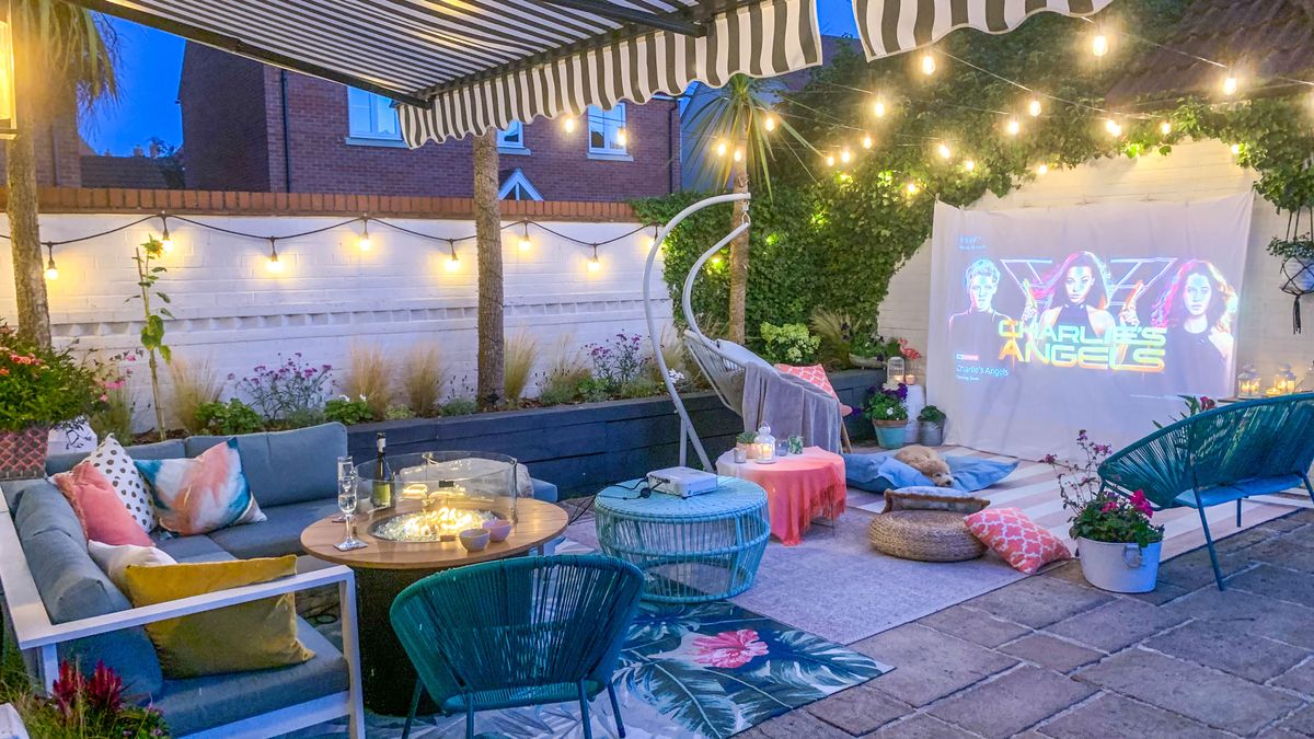 Create a DIY outdoor cinema to keep your family entertained this ...