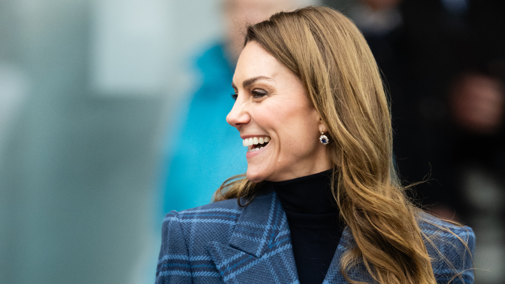 Princess Kate's Tartan Coat "Adds Instant Polish" to Anyone's Winter ...