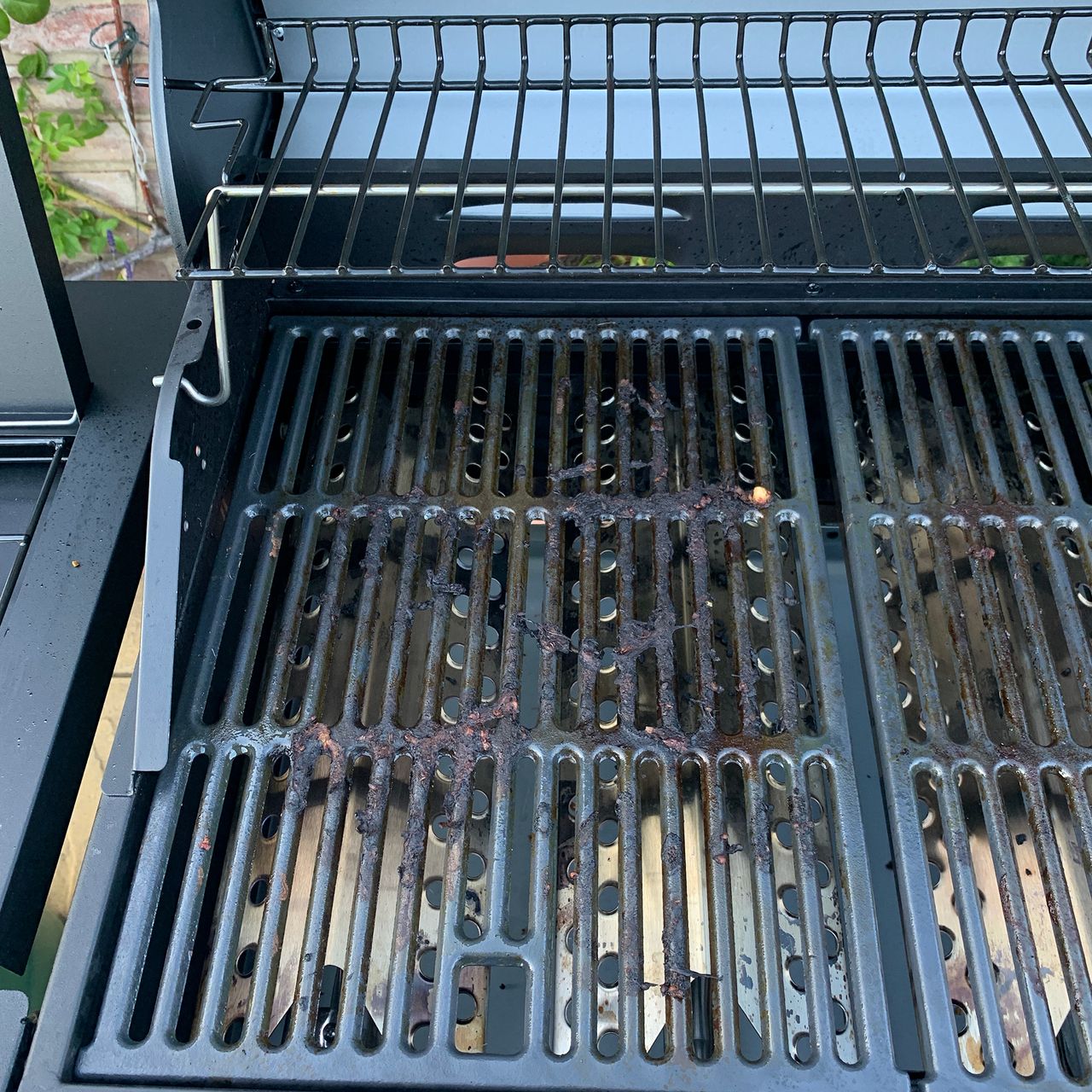 Outback Meteor 4-Burner Hybrid Gas & Charcoal BBQ review | Ideal Home