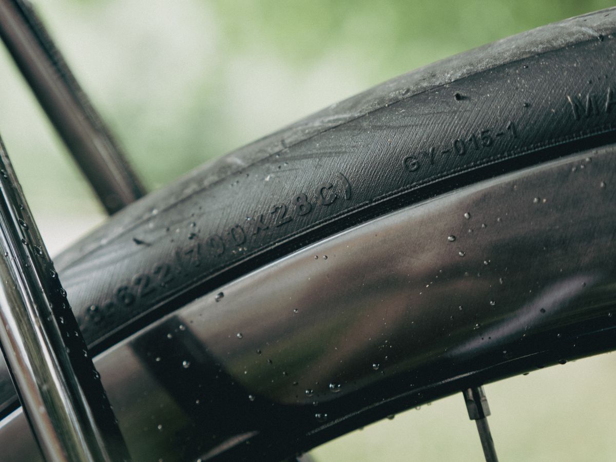 Factor O2 VAM review: A racy featherweight you'll buy with your heart ...