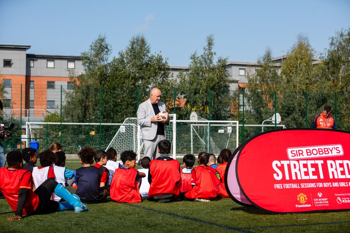 Sir Bobby Charlton – The legacy of a true gentleman | FourFourTwo