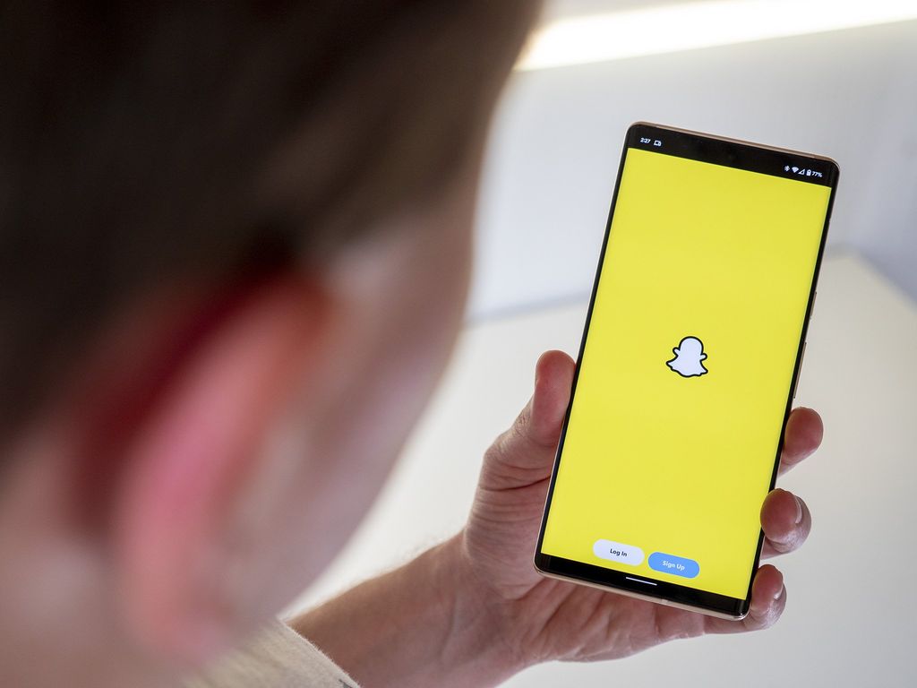 How to use the quick tap Snapchat feature on the Google Pixel 4a, Pixel ...