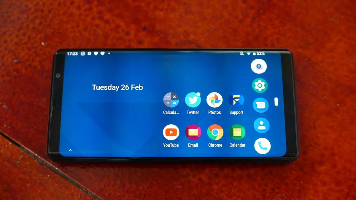 F(X) Pro 1 Hands-On: This Android Phone Has a Sliding QWERTY Keyboard ...