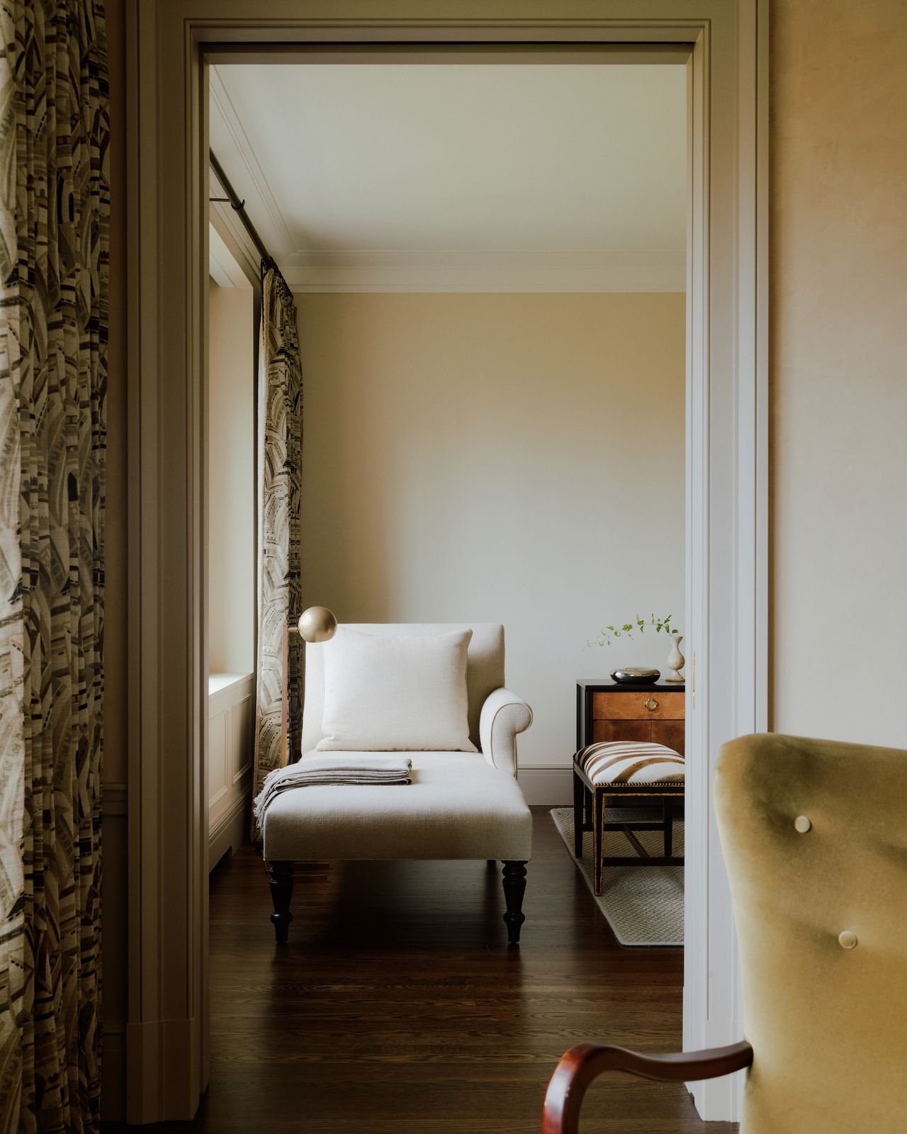 A New Color Palette Refreshed This Dated Art Deco Apartment | Livingetc