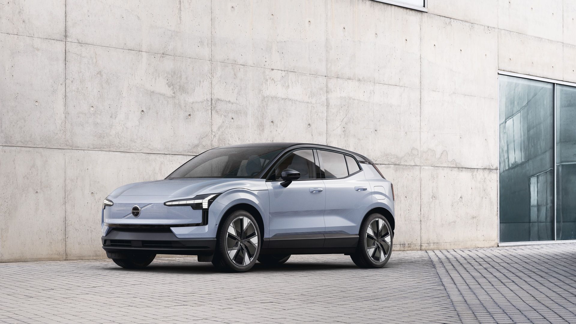 Volvo reveals electric EX30, its smallest electric SUV and quickest car ...