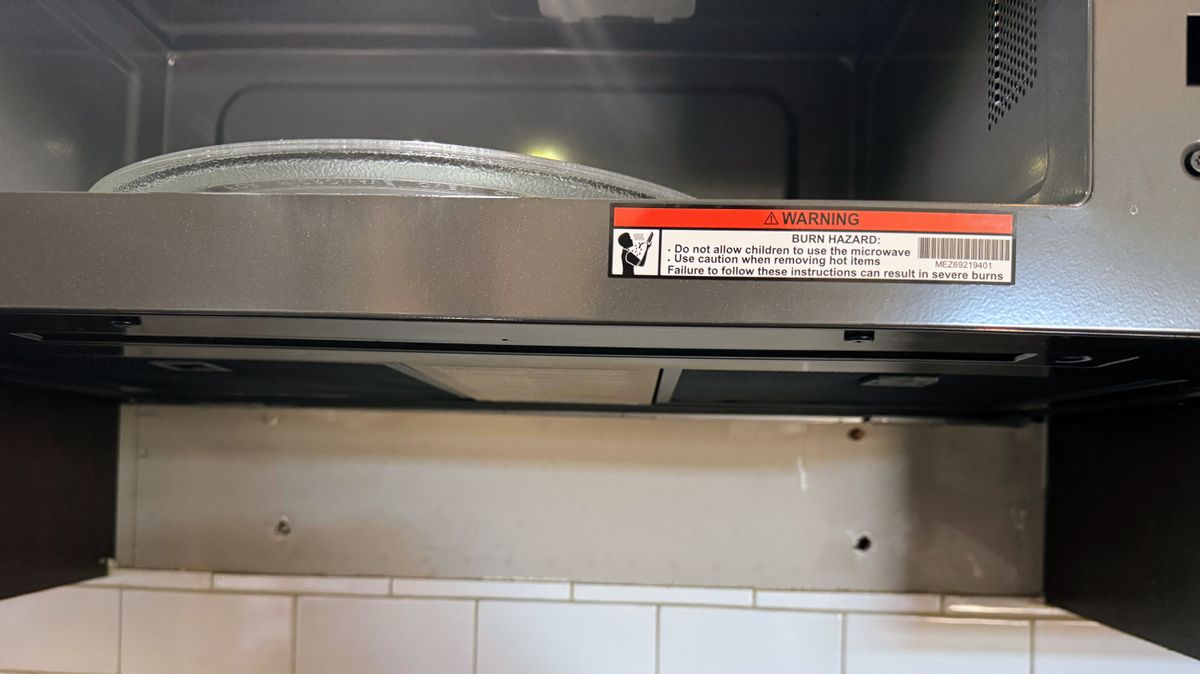 LG MVEF1337F 1.3 Cu. Ft. Over-The-Range Microwave review | Top Ten Reviews