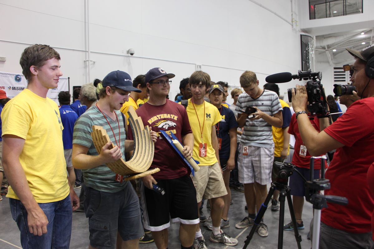 Student-Made Rocket Tops 30,000 Feet, Wins 1st 'Spaceport America Cup ...